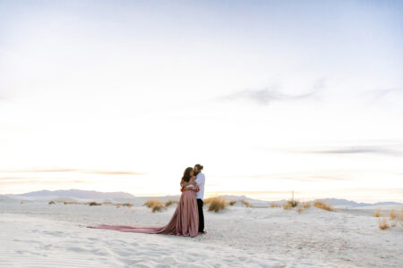 Couple Session at White Sands National Park | Rachael & Dennis - katiegilbertphotography.com