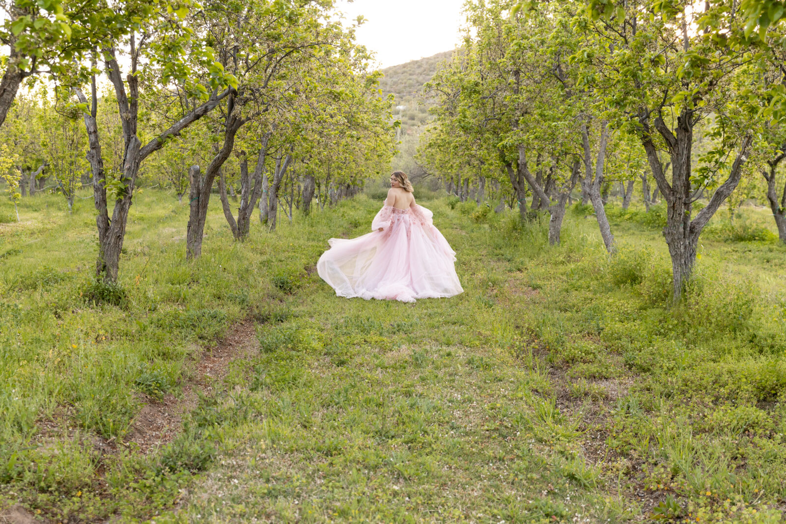 Aleshia’s Whimsical Maternity Session at Aravaipa Farms - katiegilbertphotography.com